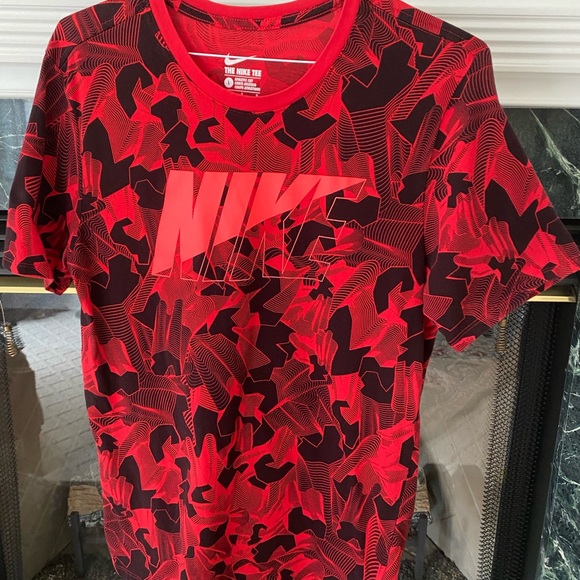 Nike | Shirts | Mens Nike Geometric Pattern Athletic Cut Tee | Poshmark